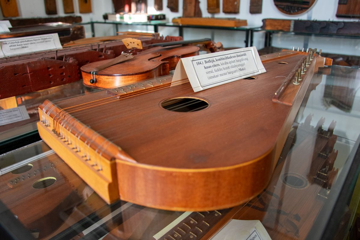 Különleges hangszergyűjtemény városunkban – Helytörténeti Gyűjtemény